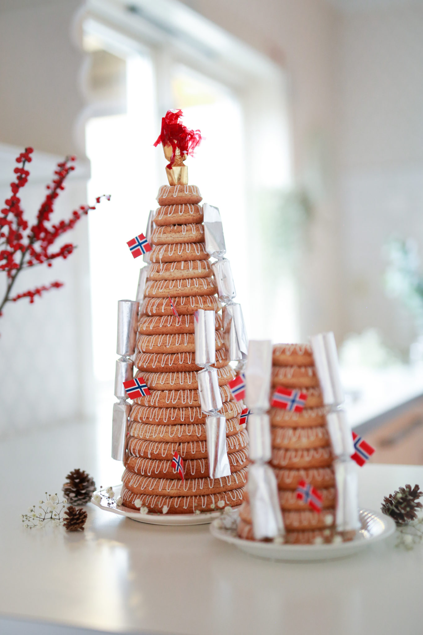 Kransekake - Bestill hjem på døren » Baker Hansen